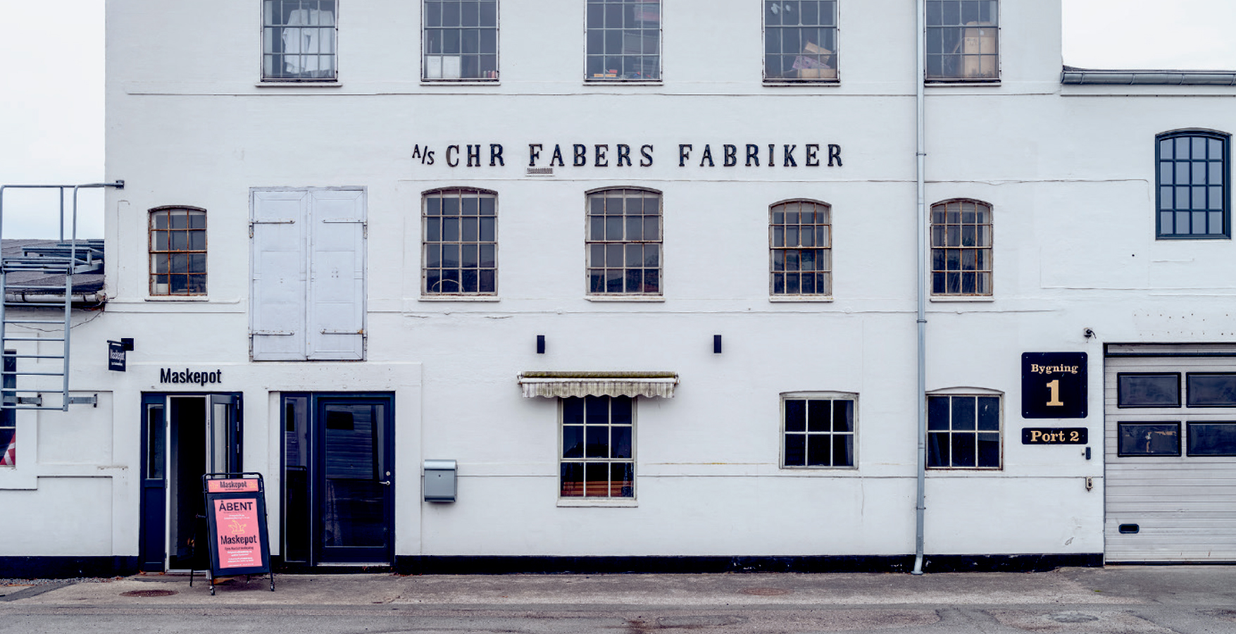 Den gamle fabrik – UD & SE